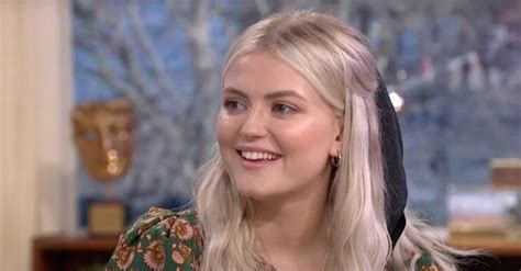 Lucy Fallon Announces She S Pregnant With Second Baby