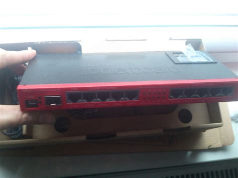 Mikrotik router RB2011