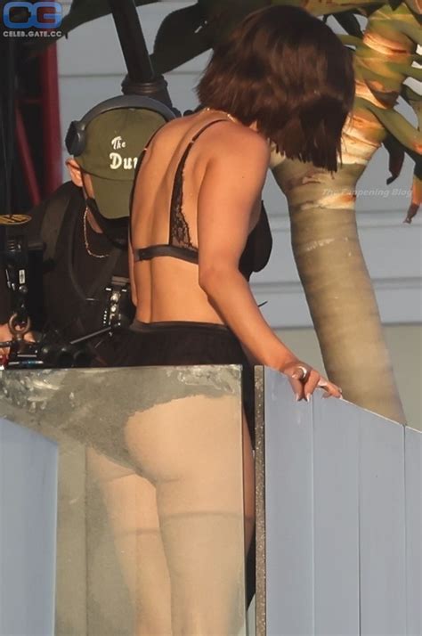 Lucy Hale Nude Pictures Onlyfans Leaks Playboy Photos Sex Scene Uncensored