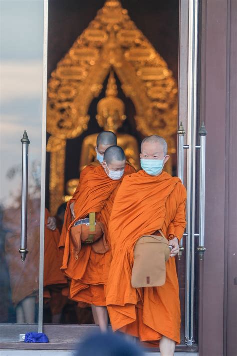 สามเณรโครงการ สาธุ โข ปัพพัชชา บิณฑบาต สาธุ โข ปัพพัชชา