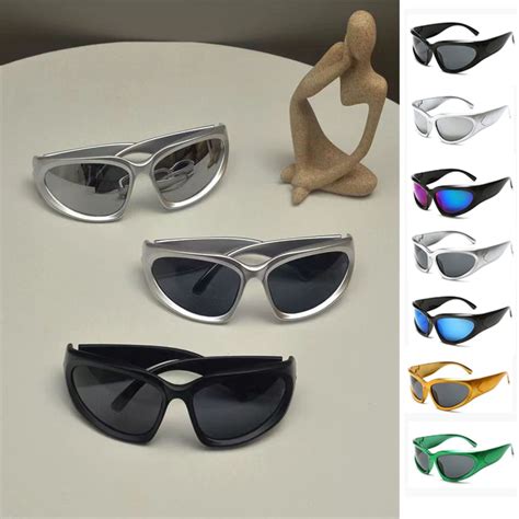 Future Sense Millennium Fashion Male Personality Street Photography