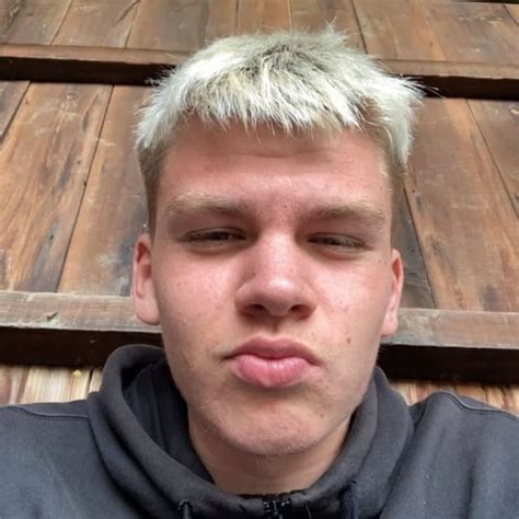 Lenoch Lennydlmtt • Threads Say More