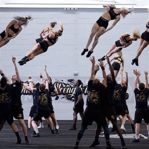 100 Cheerleading Wallpapers 100 Cheerleading Wallpapers