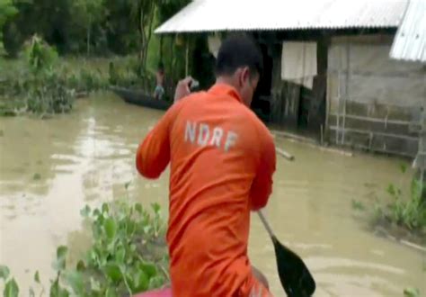 46 Equipped Ndrf Teams Stationed In Flood Prone Areas Of 14 States Mha
