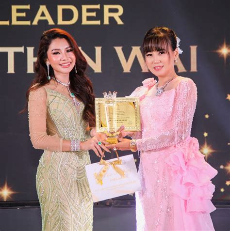 အိမ်ထောင်သက် ၈နှစ်ရှိပြီ မနေ့တနေ့ကလိုပဲ သံယောဇဉ်တွေပိုတိုးလာတယ်👩‍ ️‍💋‍👨 တချို့အမျိုးသားတွေပြောက