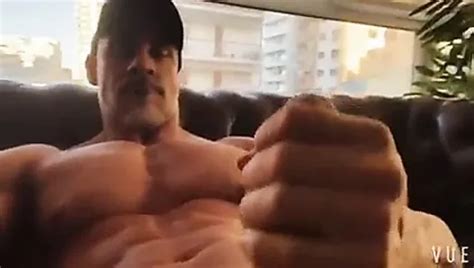 Of Gareth Hulin Tattooed Muscle Bodybuilder Showing Off Xhamster