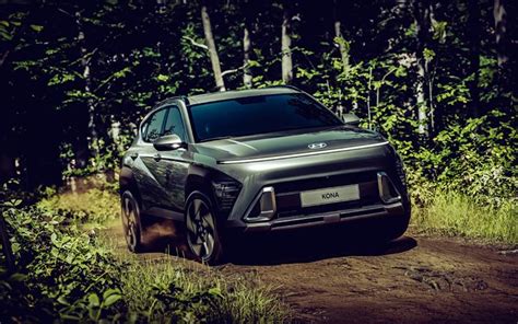다운로드 2024년 현대 코나 4k 전면보기 외부 그레이 크로스오버 회색 현대 코나 한국 자동차 새로운 코나