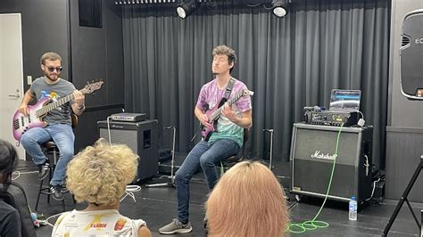 Arch Echo ギターandベースクリニック 音楽・芸能・声優・楽器について学ぶ東京の専門学校【espエンタテインメント東京】