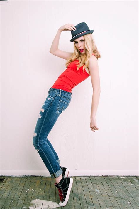 Sara K Quest Artists And Models