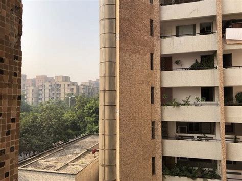 Apple Iphone Plus Review Evolution Over Revolution Beebom