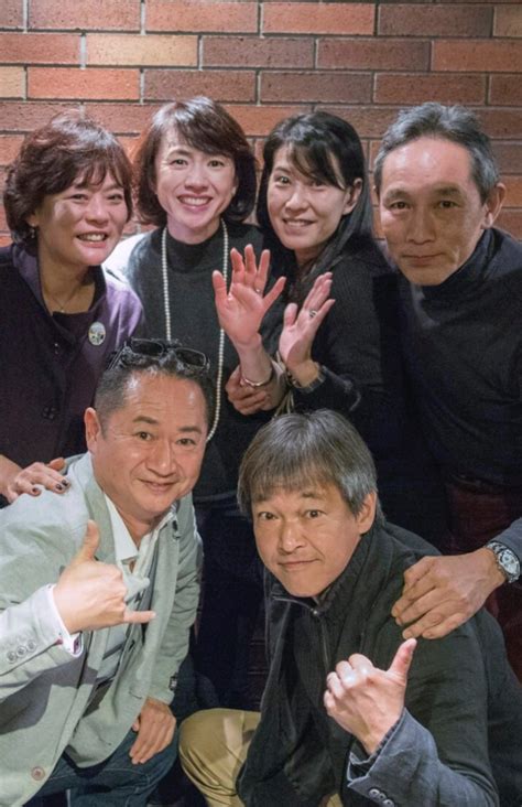 Ator De Blue Flash Comemora Os 37 Anos De Flashman