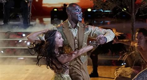 Terrell Owens Does A ‘lion King Dance On ‘dwts Disney Night Video