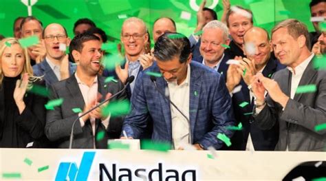 3 Takeaways From Mongodbs First Quarter As A Public Company Nasdaq