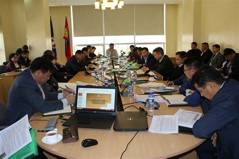 Улаанбаатар хотын нийгэм эдийн засгийн үндсэн чиглэлийн талаар хэлэлцэв Гэрэл гэгээ