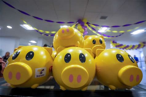 Rocha Hace Su Aportaci N Personal Al Telet N Gobierno Del Estado De Sinaloa