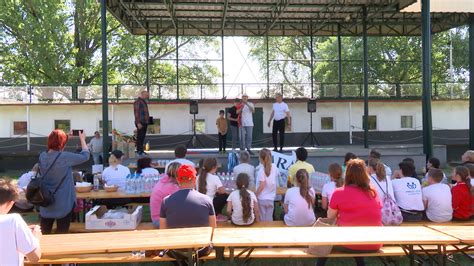 “Olympic torch on way” in Baracs (Hungary) supported by Hamburger ...