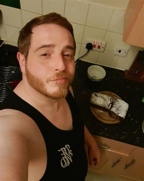 Cub In The Kitchen Scrolller