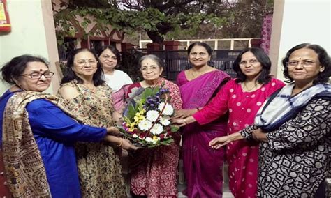 ‘मैत्र समूहातर्फे Asha Bage यांचे अभिनंदन Tarun Bharat Nagpur