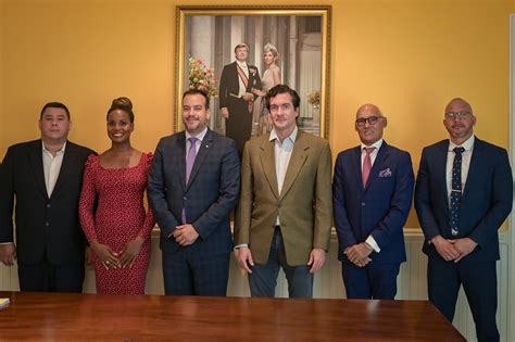 Minister Geoffrey Wever Minister Geoffrey Wever Ta Introduci E Constelacion Nobo Di E Raad Van