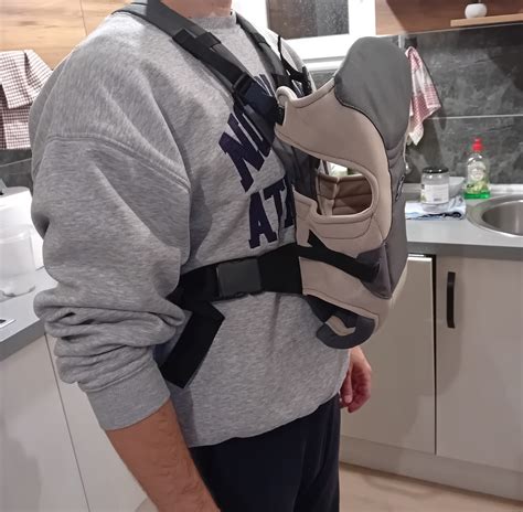 Kengur Za Nošenje Beba Chicco Beeboo