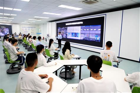 人工智能与大数据专业群 以“双高”专业群建设构建“人工智能 ”人才培养新范式 西部网（陕西新闻网）