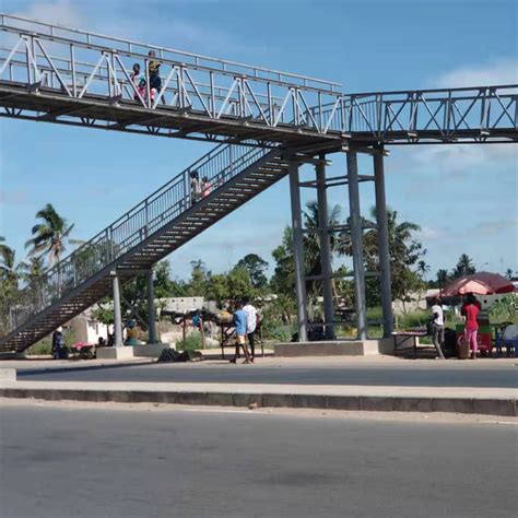 What Are The Typical Materials Used In Pedestrian Bridge Construction China Manufacturers