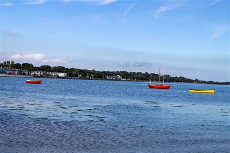 작은 요트 이온 더블린 아일랜드에서 Dollymount에 북쪽 해안의 더블린 베이 아일랜드 북유럽에 대한 스톡 사진 및 기타 이미지 아일랜드 북유럽 0명 낚시