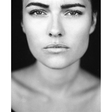 일출포토테크닉 조리개 0 95의 아름다움 수동렌즈의 차이를 만드는 조리개0 95 미타콘 35mm