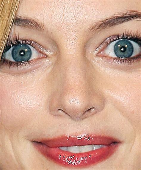 Celebrity Close Up Shots 60 Pics