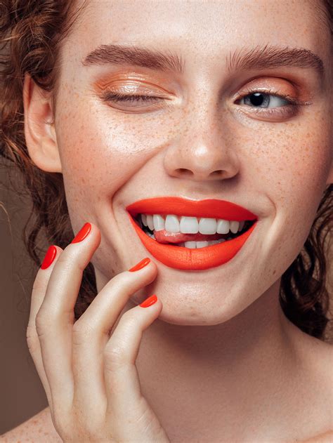 What Makeup To Wear With Orange Lipstick Saubhaya Makeup