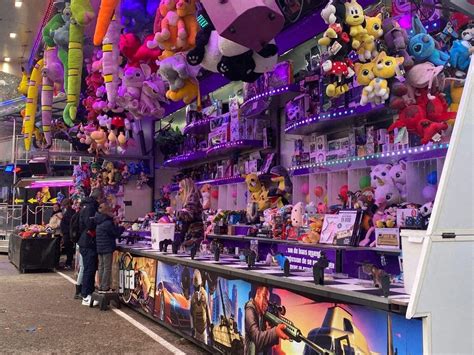 Tempête Ciaran à Rouen La Foire Saint Romain Rouvre Ce Vendredi