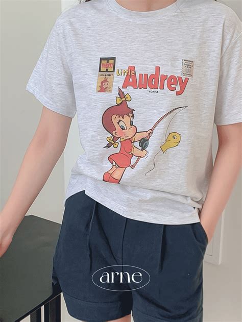 귀여운 캐릭터 오드리 프린팅 기본 반팔티셔츠 2color