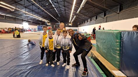 Drie En Veertig Medaljes Vir Klub Se Gimnaste Na Vs Kampioenskappe