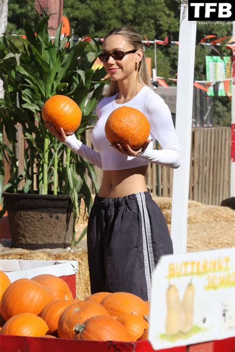 Alexis Ren Sexy Photos The Fappening Stars