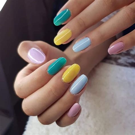 خبيرة اظافر بدكير ومنكير