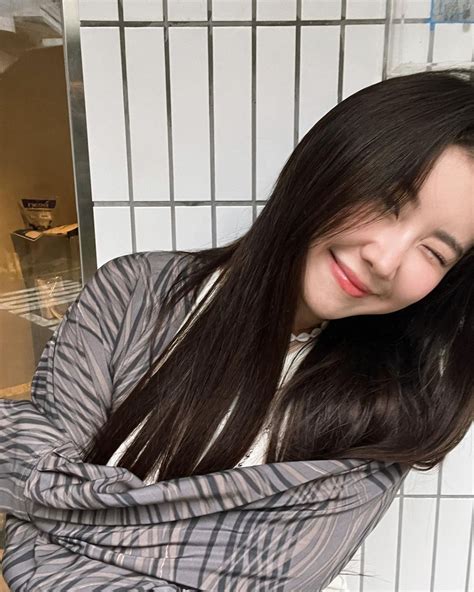 백예린 타투 가리니까 달라 보이네… 역대급 청순美 자랑