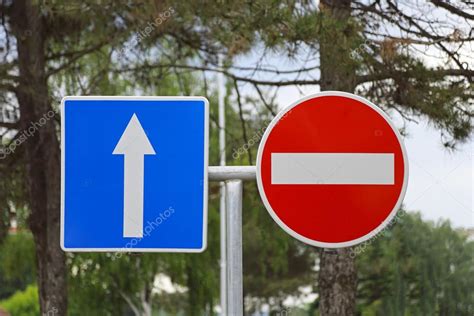 Что означает дорожный знак кирпич Въезд под «кирпич — последствия нарушения знака 3 1 «Въезд