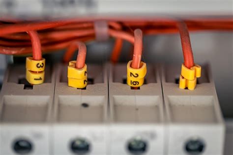 3 페이지 배전반 이미지 Freepik에서 무료 다운로드