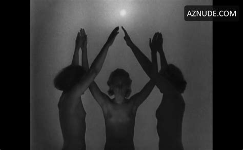 Vivian Pickles Breasts Scene In Isadora Duncan The Biggest Dancer In