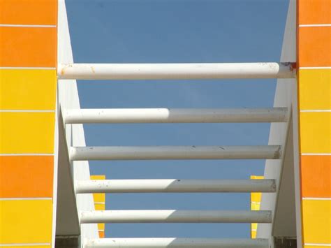 무료 이미지 경치 튜브 바닥 건물 벽 선 정면 자료 인테리어 디자인 난간 그림 물감 계단 블라인드 창