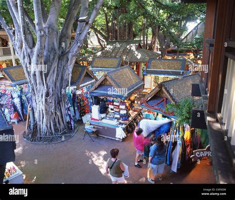 Waikiki Beach Shopping Center
