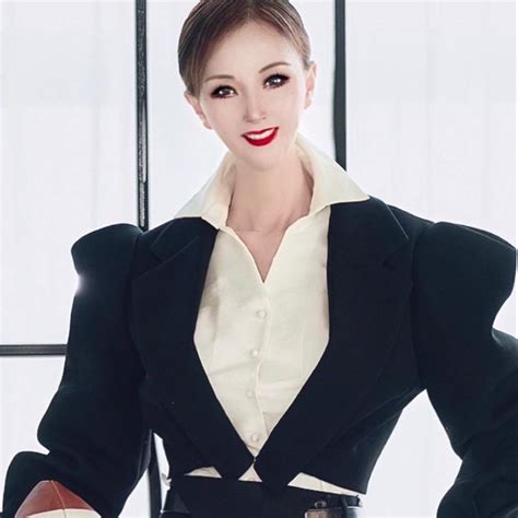 🌐waltz In The Digital Skyline 장자의 꿈을 메타버스에서 춤추다 💡 내가 꿈을 꾸고 있는가 아니면 꿈이 나를 꾸고 있는가 🔥 뜨거운