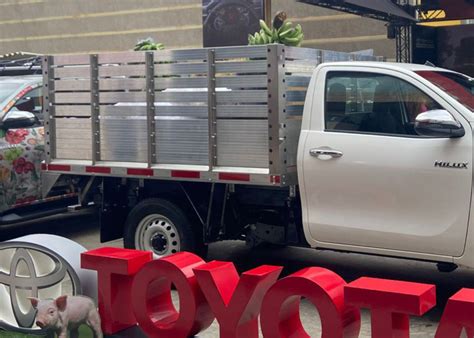 Toyota Hilux Cargomax Pick Up Para El Trabajo Fuerte Autodigital