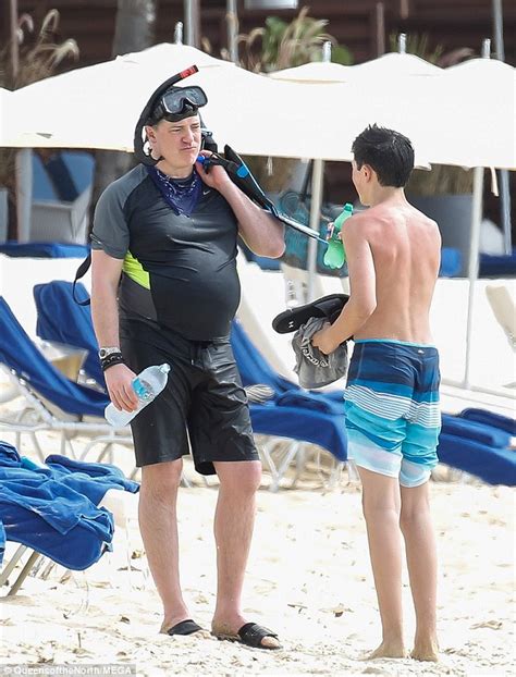 Brendan Fraser 49 Treats Himself To Vacation In Barbados Daily Mail