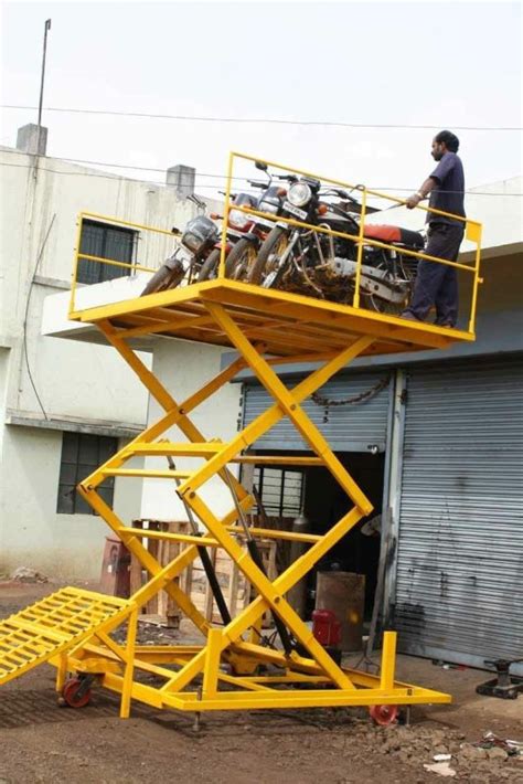 Maruti Vehicle Loadingunloading Lift Capacity 650kg