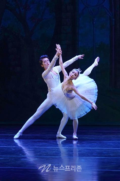 [포토] 차이콥스키 발레 스페셜 갈라 와이즈발레단 백조의 호수 中 백조 파드되 And The Last Exit 파드되 뉴스프리존