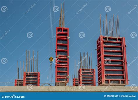 Column Formwork Internal Steel Structure Made Up Of Poles From The Ground Column Timber Form