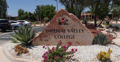 Sdiccca Honors Veterans Highlights Programs At Imperial Valley College