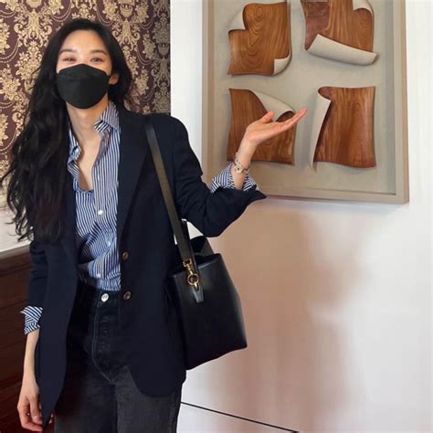 300만원대 고급스러운 이청아 입생로랑 가방 버킷백 추천 네이버 블로그