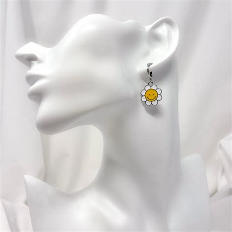 Smiley Face Daisy Earrings Rhodium Or Gold Plated Smiley Face Daisy